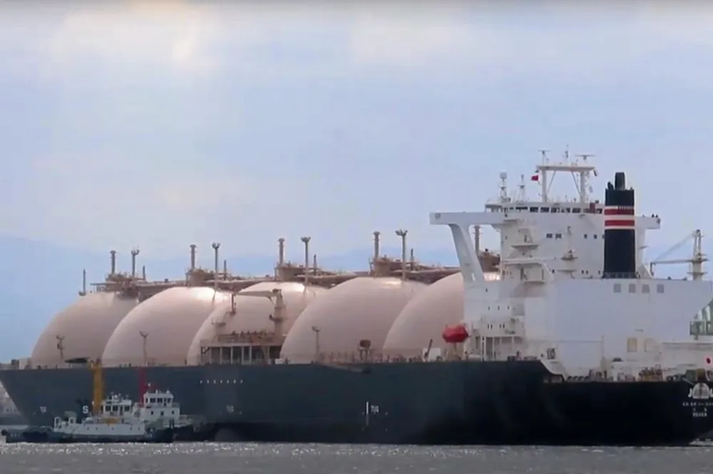 NYK floats 25-year-old LNG steamship for demolition sale