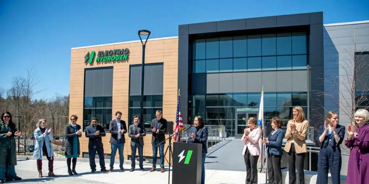 'Lowest-cost green hydrogen on Earth' | Financing for Bill Gates-backed ...