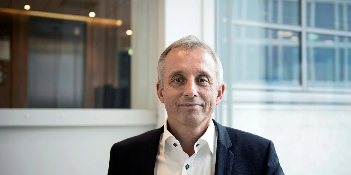 Lunder earned more than $9m from private firm