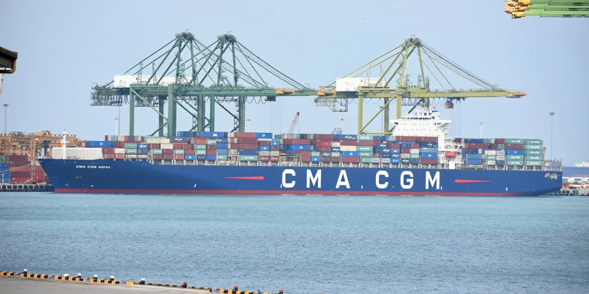 CMA CGM selects shipyard to retrofit neo-panamax container ships to run ...