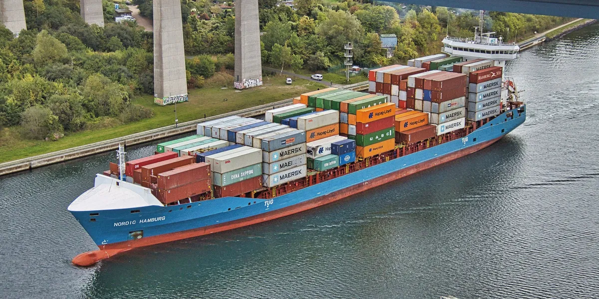 German and Chinese owners hoover up feeder container vessels amid ...