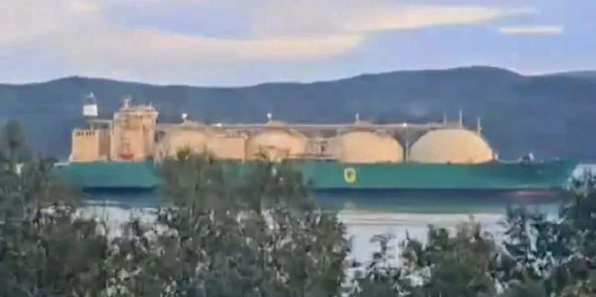 US sanctioned LNG carrier heads to giant Russian FSU amid offloading speculation