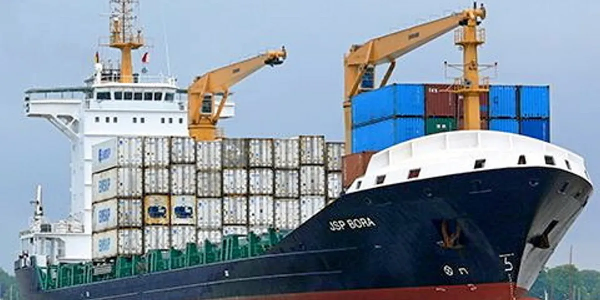 Container ship charter market bottoming out for smaller vessels