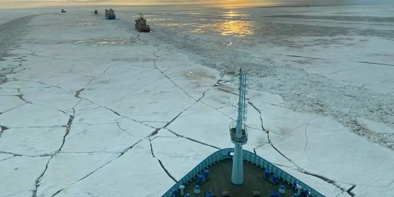Five sanctioned Russian LNG carriers pass through Northern Sea Route to ...
