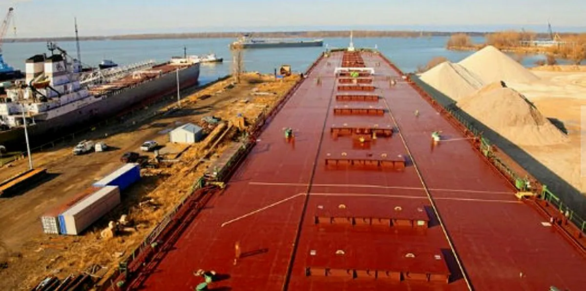 Keystone Shipping lays up lakers and sacks 94 crew members