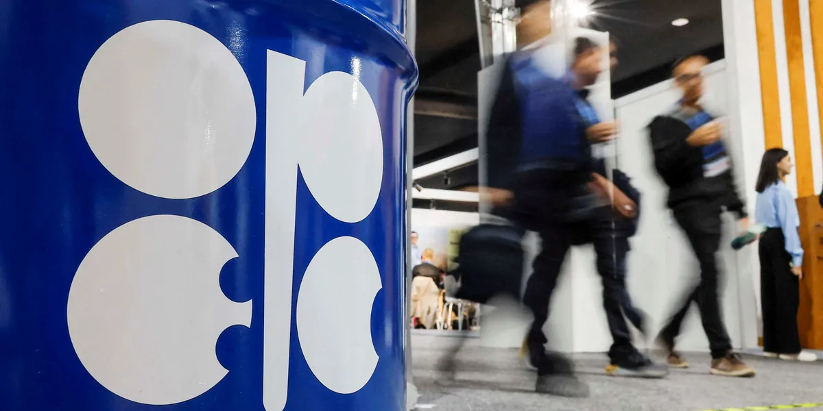 Oil prices climb after Opec+keeps output unchanged amid geopolitical ...