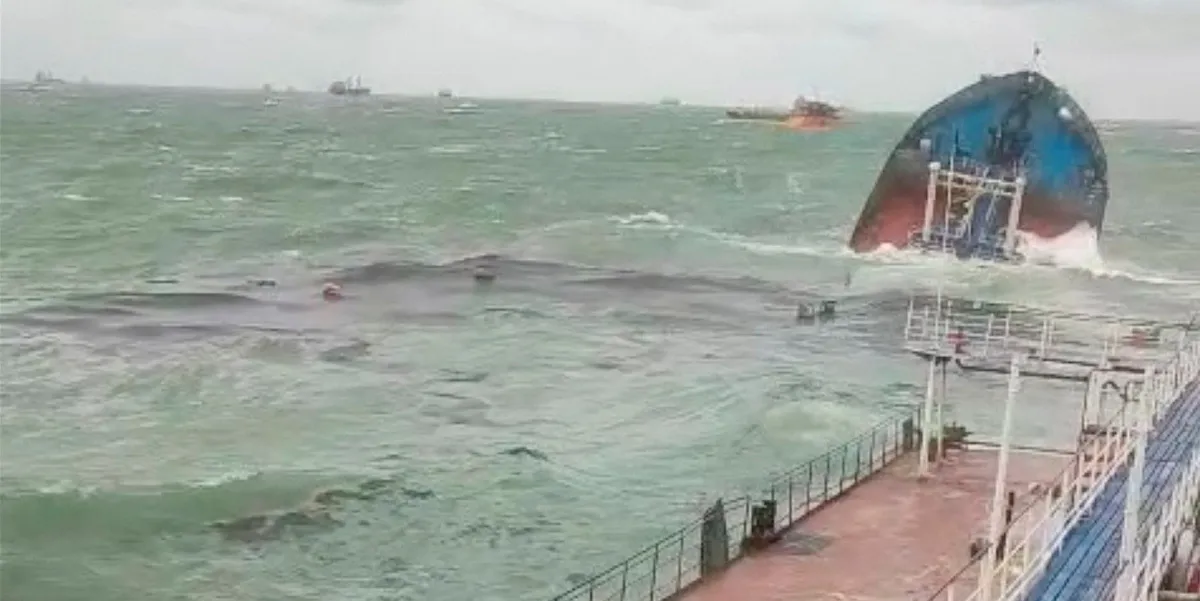 Russian tanker sinks in Kerch Strait, killing seafarer and causing oil ...
