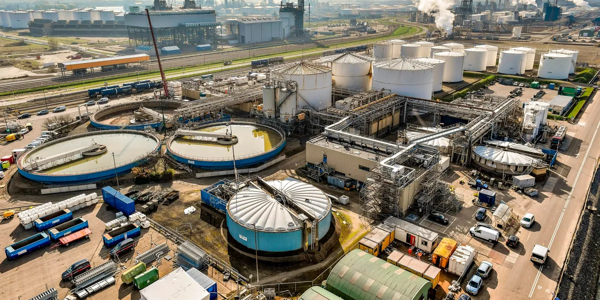 'Ironic' | 'Fossil fuel refining is key for green hydrogen projects to ...