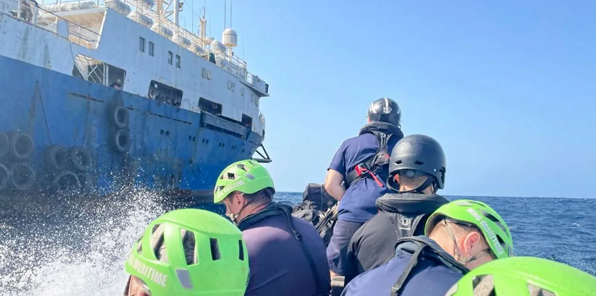 Britain extends weapons removal deadline for floating armouries