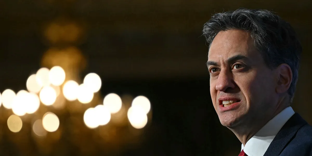 Only de siarly if you are on the hunt for a clean, busty