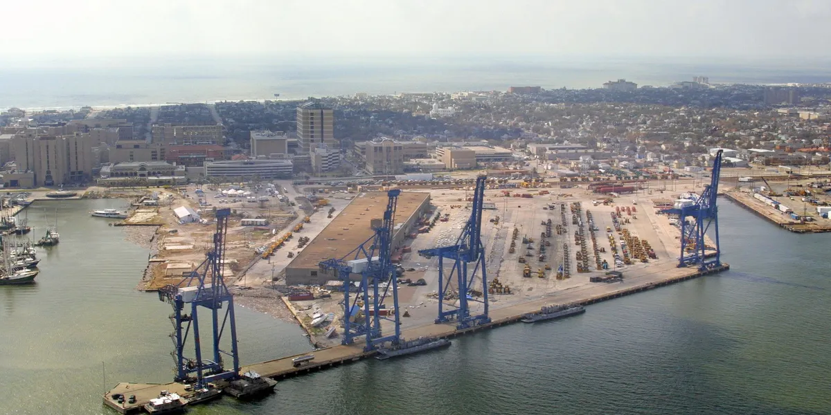 Stabilis Solutions to build out US LNG bunkering terminal and vessel ...