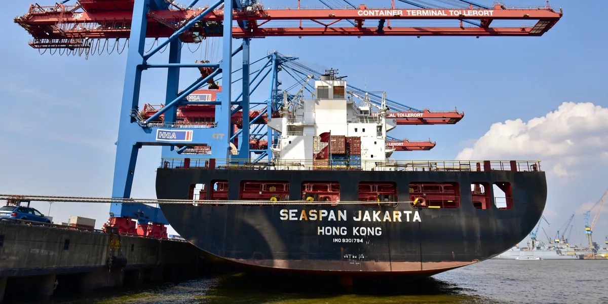 Seaspan steps into S&P market to buy for the first time in two years