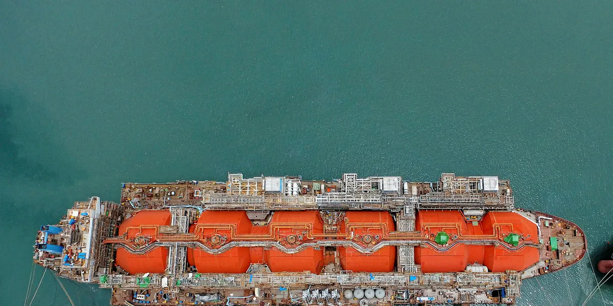 Keppel snaps up new contract to convert LNG carrier to FSRU