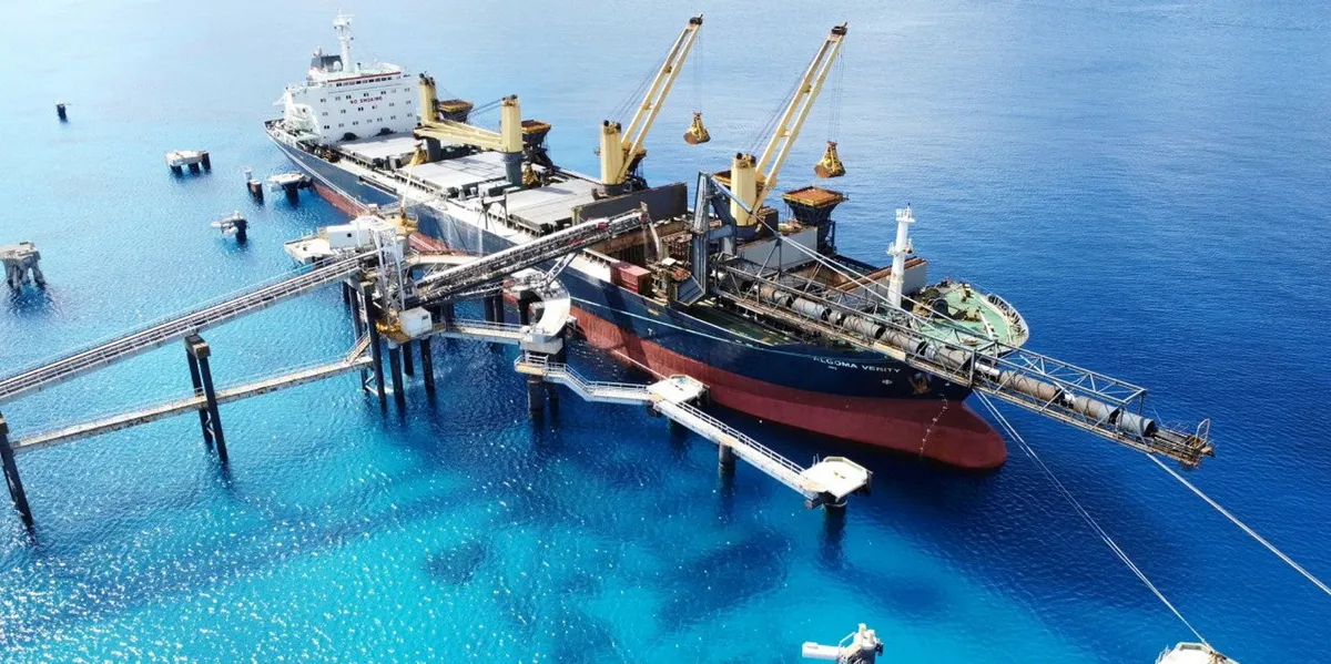 CSL and Algoma order methanol-ready self-unloading bulk carriers