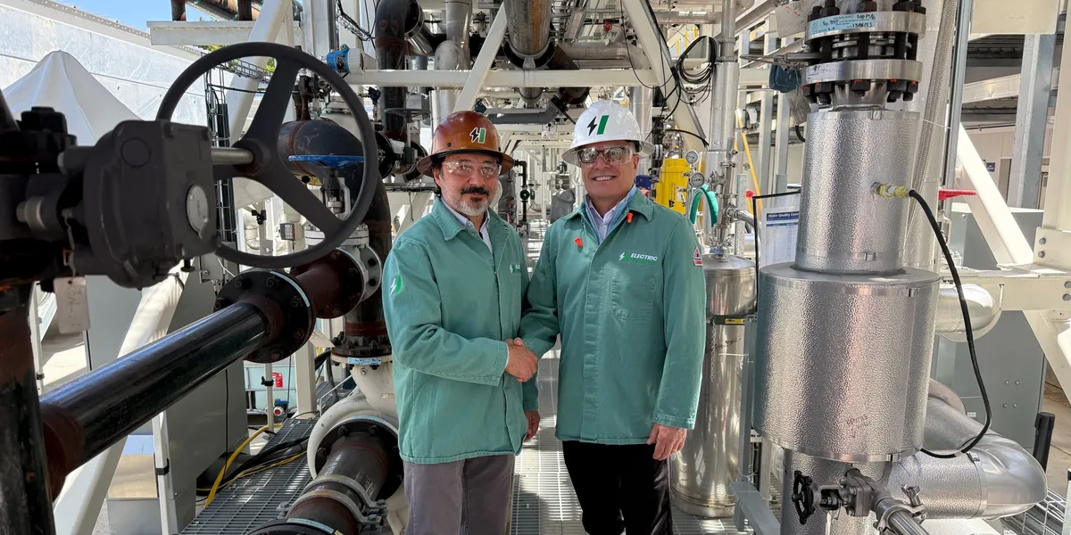 Giant green hydrogen-based e-fuels project in Texas picks Electric ...