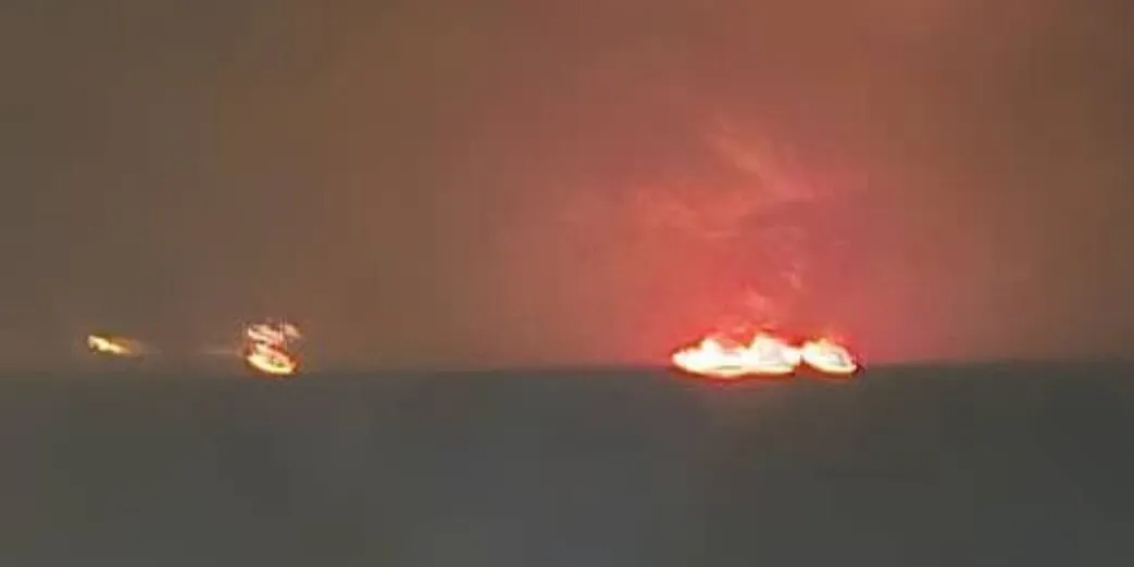 ‘Massive fire’ after collision between Frontline VLCC and dark fleet ...