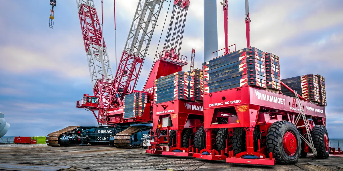 Aiming high | GE taps custom-trained crane crews for world's largest ...