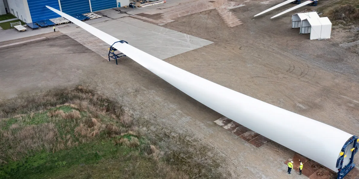 First sight of giant blade for Vestas flagship 15MW offshore wind ...